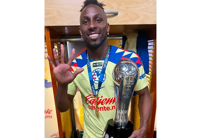 Julián Quiñones, campeón en México